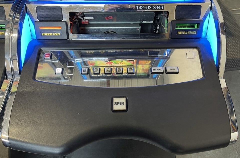 KONAMI Podium KP3 Slant-Top "SeleXion Multi-Game" Video Slot Machine | eBay