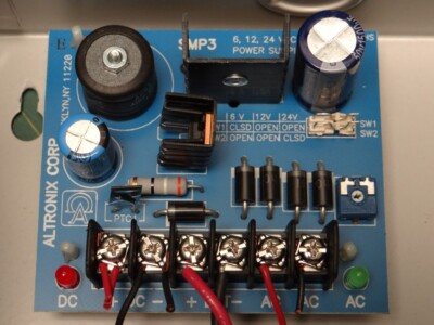 Altronix SMP3 Single Output Power Supply Charger, 6/12/24VDC @ 2.5A w ...