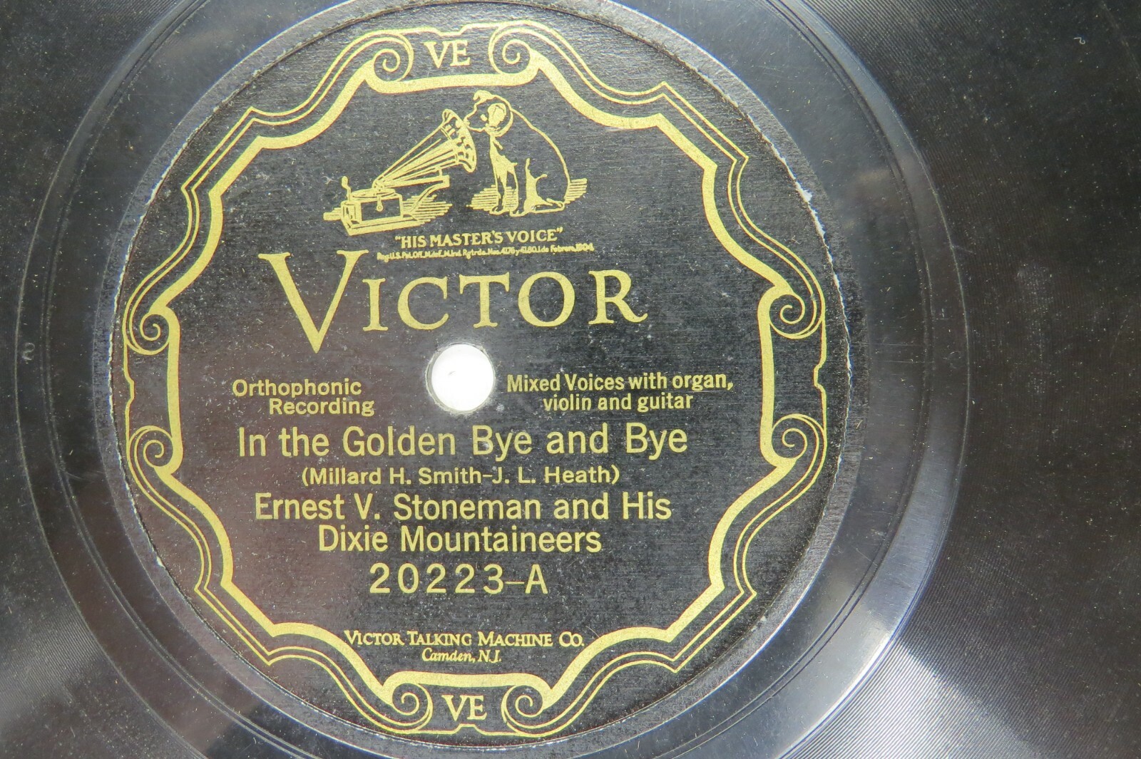 Ernest V. Stoneman & Dixie Mountaineers - VICTOR 200223 - In the Golden ...