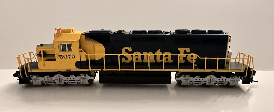 InterMountain N Scale SD40-2 Locomotive Santa Fe #5075 w/ ESU Sound DCC ...