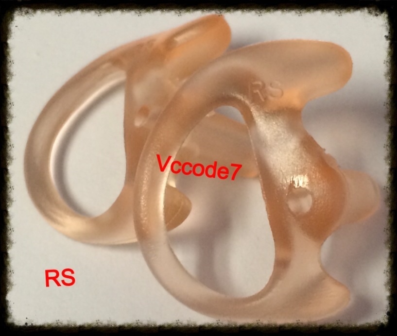 2 RIGHT SMALL FLESH COLOR COVERT GEL EARMOLDS OPEN EAR INSERT EARPIECE ...