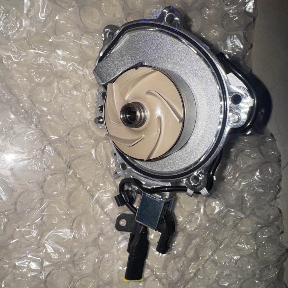 NEW Genuine OEM Jaguar Land Rover Coolant Pump LR154597 JDE41184 | eBay