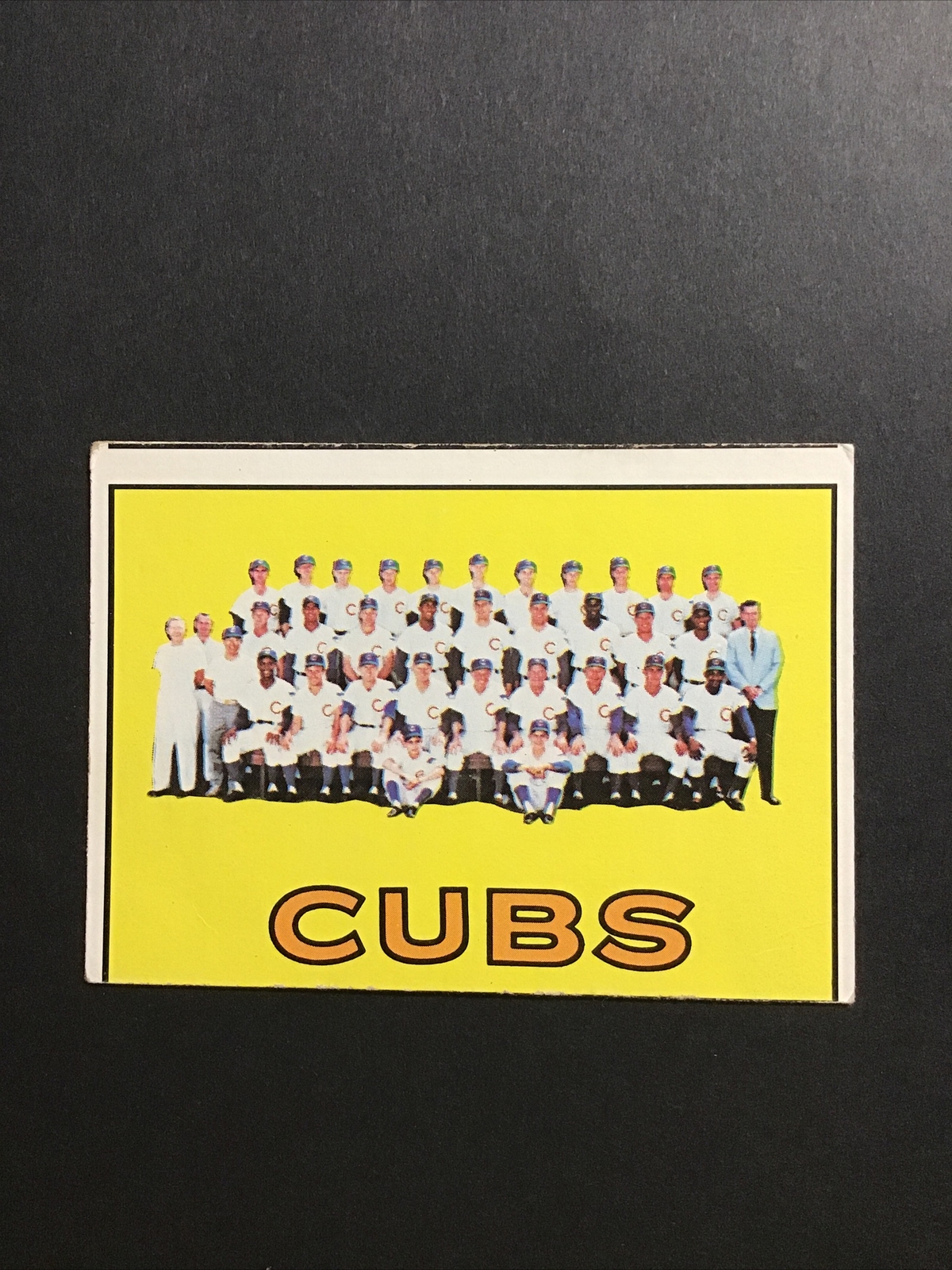 1967 Topps Team #354 Chicago Cubs MISCUT - CORNER Crease - 7437 | eBay