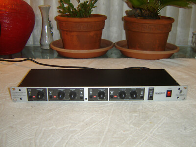 Behringer SNR 202 Denoiser, 1/4" in/out, 2 Channel Noise Reduction ...