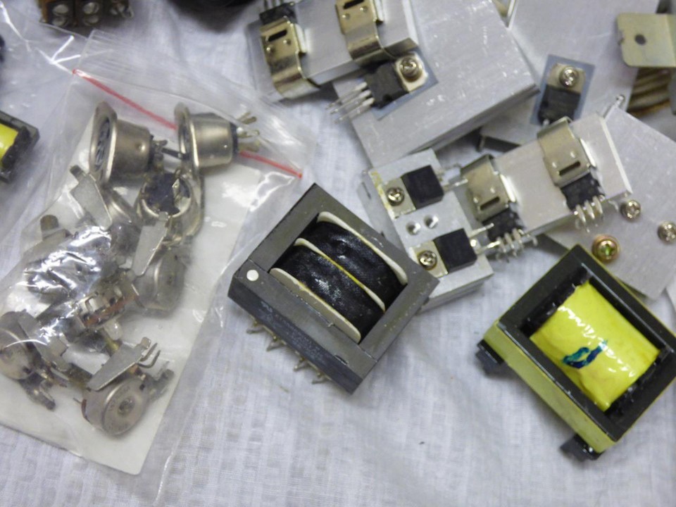 VINTAGE ELECTRICAL COMPONENTS LOT REPAIR PARTS 6 POUNDS (LOT G) | eBay