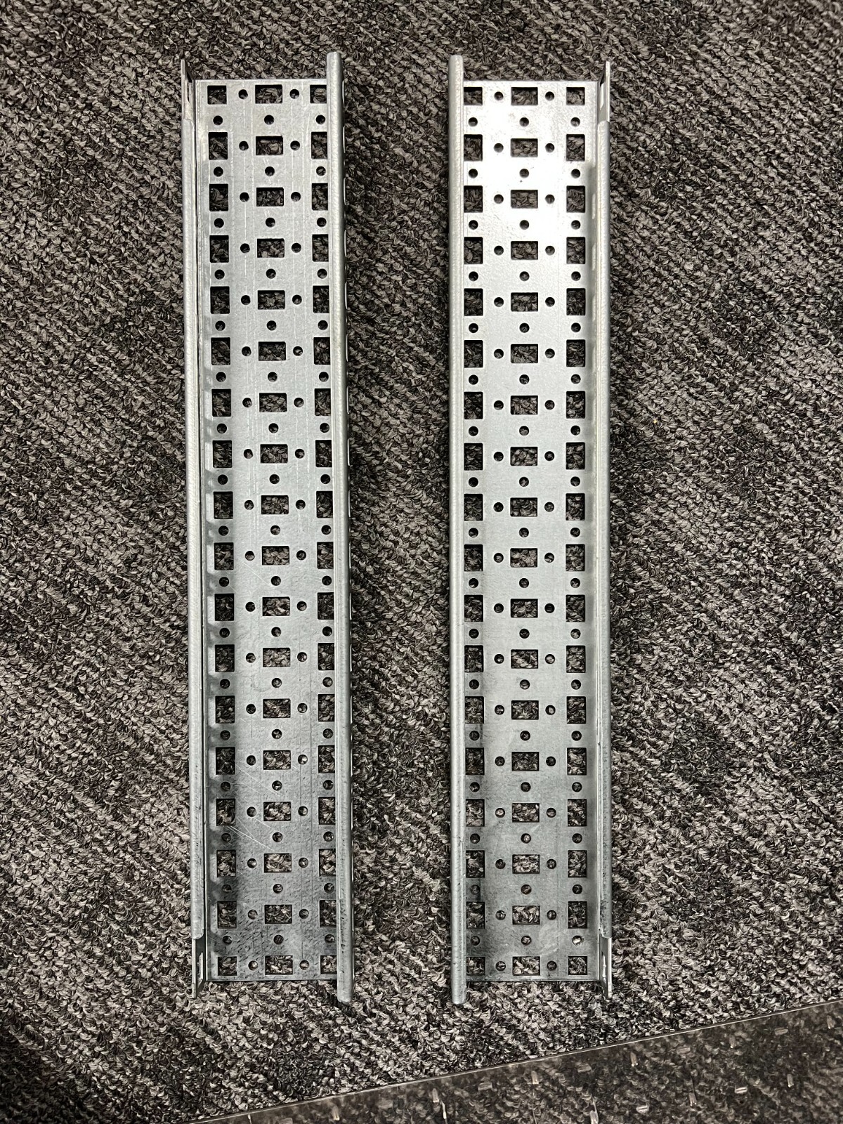Hoffman ProLine P2G3R6 - G2 Grid Strap 3-Row, 600mm, Galvanized, Steel ...