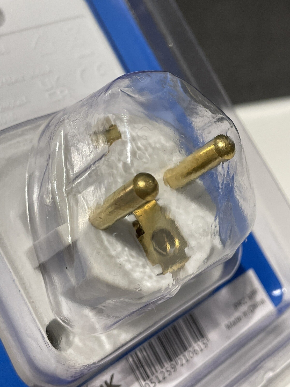 PRO-ELEC TRAVEL ADAPTOR UK 3 PIN TO EURO 2 ROUND PIN WITH TWIN USB ...