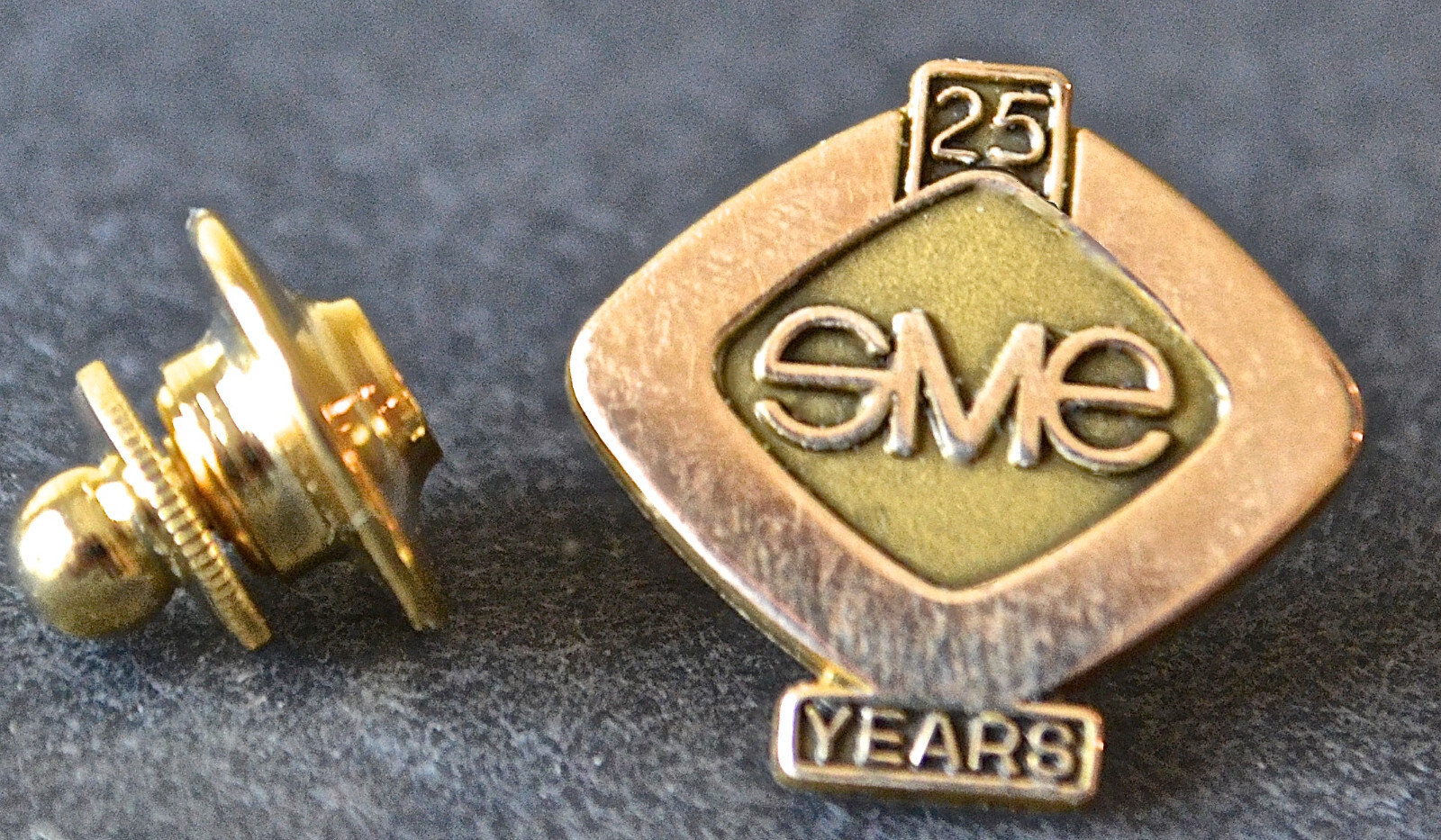 Vtg SME Society of Manufacturing Engineers 25 Year Service Lapel Pin | eBay