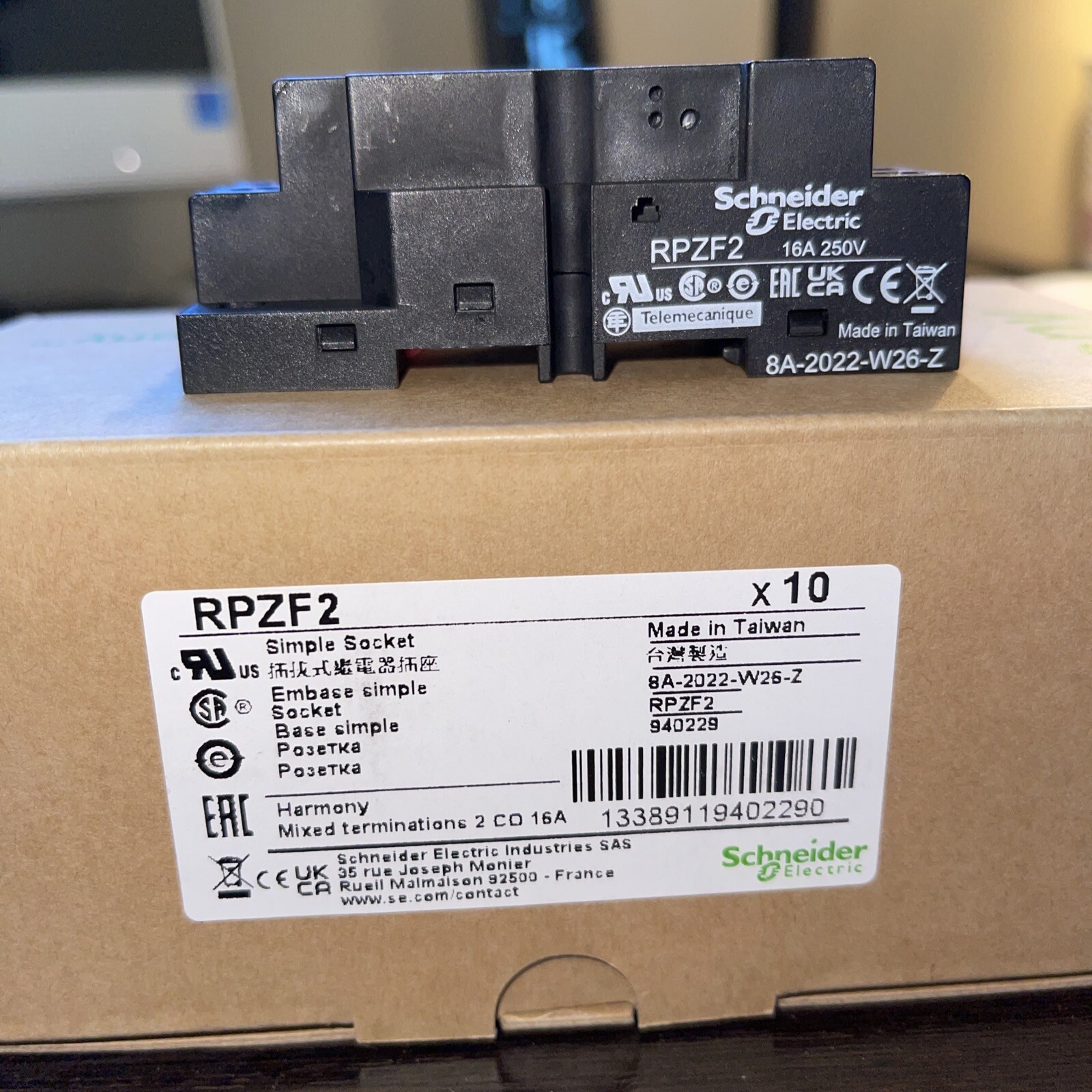 SCHNEIDER RPZF2 RELAY SOCKET BASE. 1 Pc. Each Price | eBay
