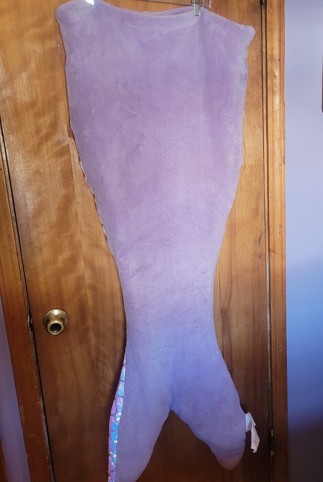 Cynthia Rowley Iridescent Silver Purple Sequin Mermaid Tail Blanket 52 ...