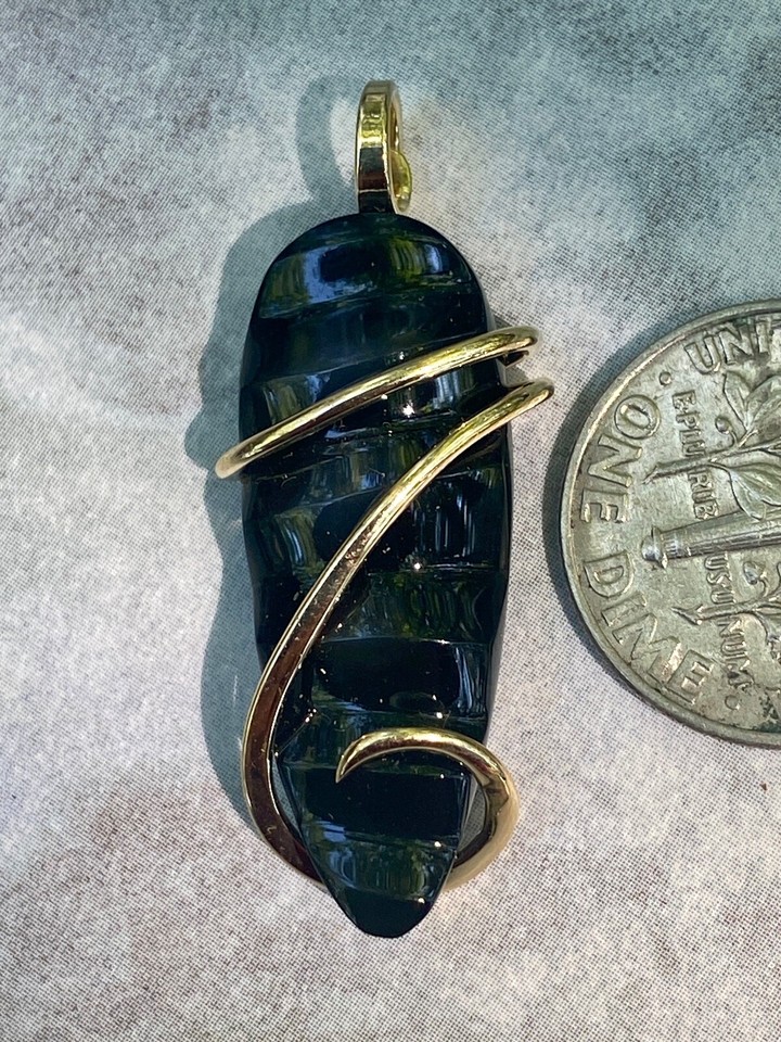 15.40ct Obsidian Sheen Carved Polished Pendant In Forged 14K Yellow ...