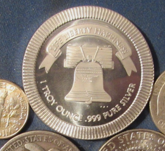 LOT 5 US SILVER COINS & 1 OZ 999 SILVER EAGLE & LIBERTY BELL ROUND TWO ...