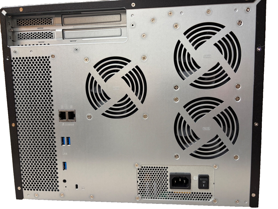 QNAP NAS Turbo 16-BAY TS-1655-16GB Intel Atom 8 Core-C5125-2.8GHz - 2 x ...