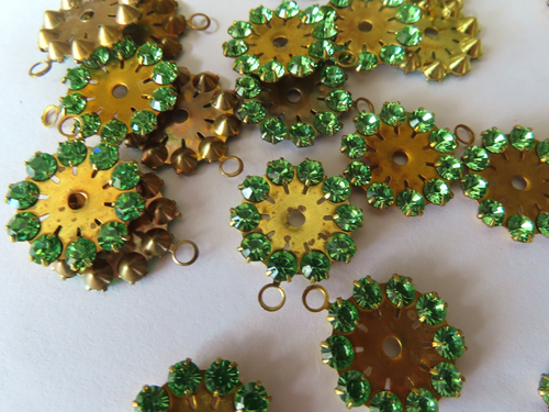 24 Swarovski Rhinestone circle 1-loop brass drop settings 19mm Peridot ...