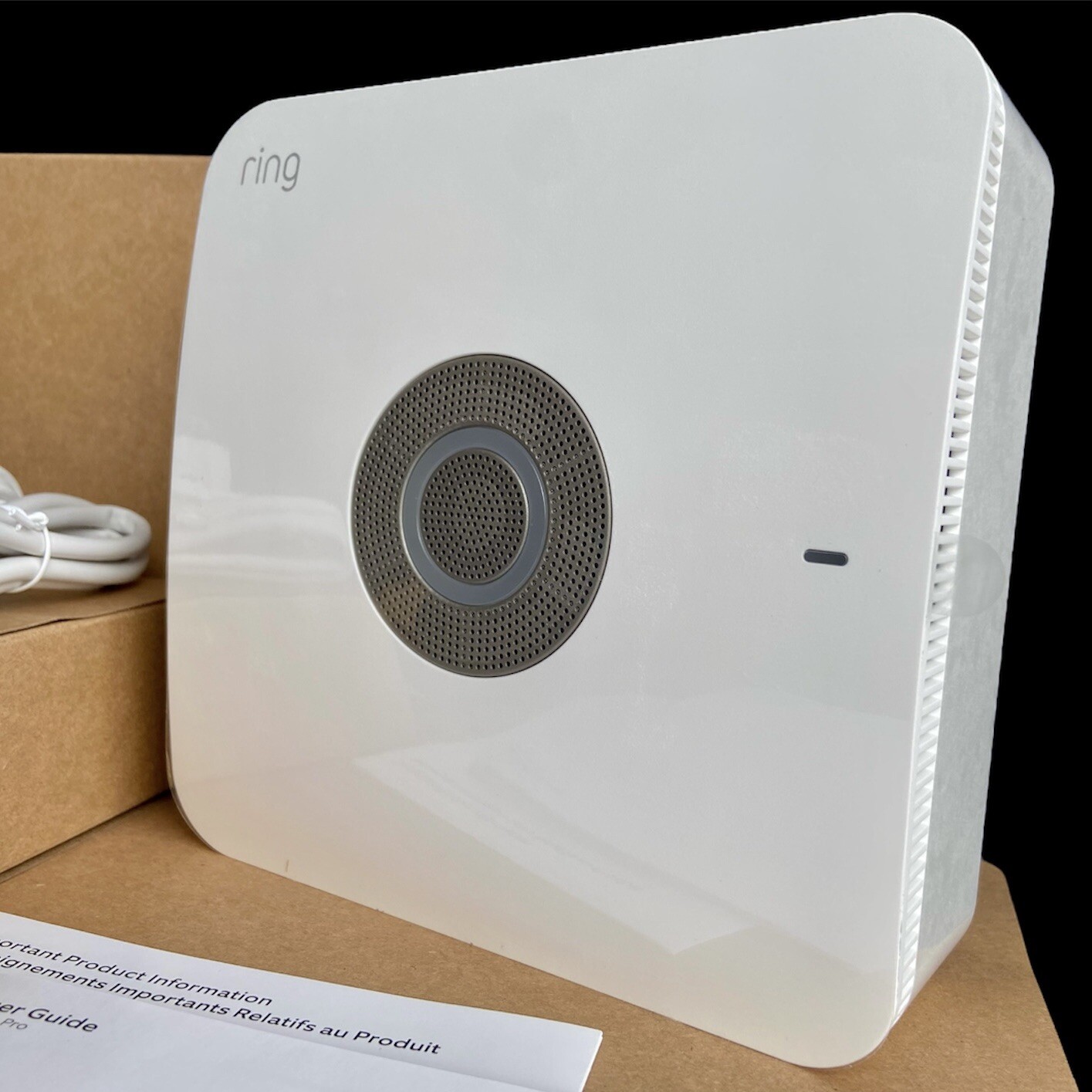 Ring Alarm Pro Base Station with Built-in eero Wi-Fi 6 Router and 24 ...