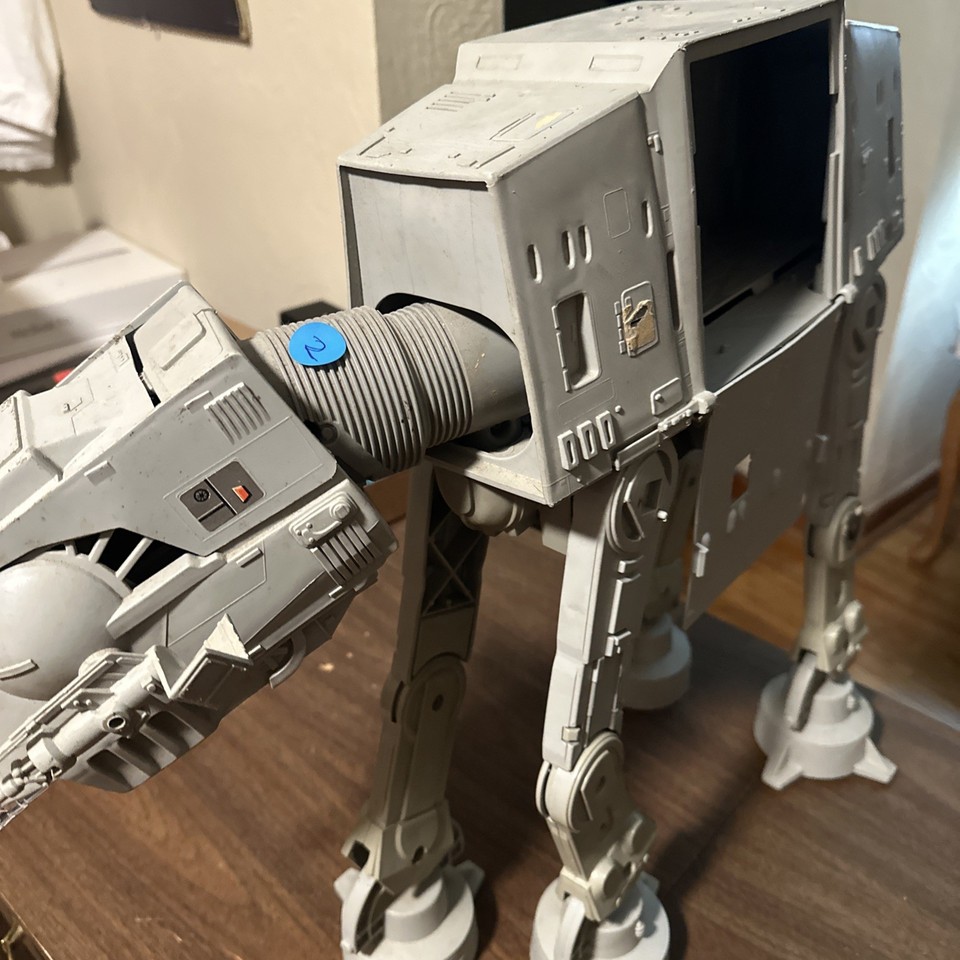 Vintage 1981 Kenner Star Wars AT-AT Imperial Walker Complete W/ Chin ...