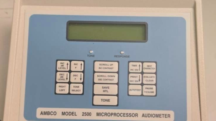 TRIMETRICS 902 Audiometric Test Enclosure with AMBCO Audiometer | eBay