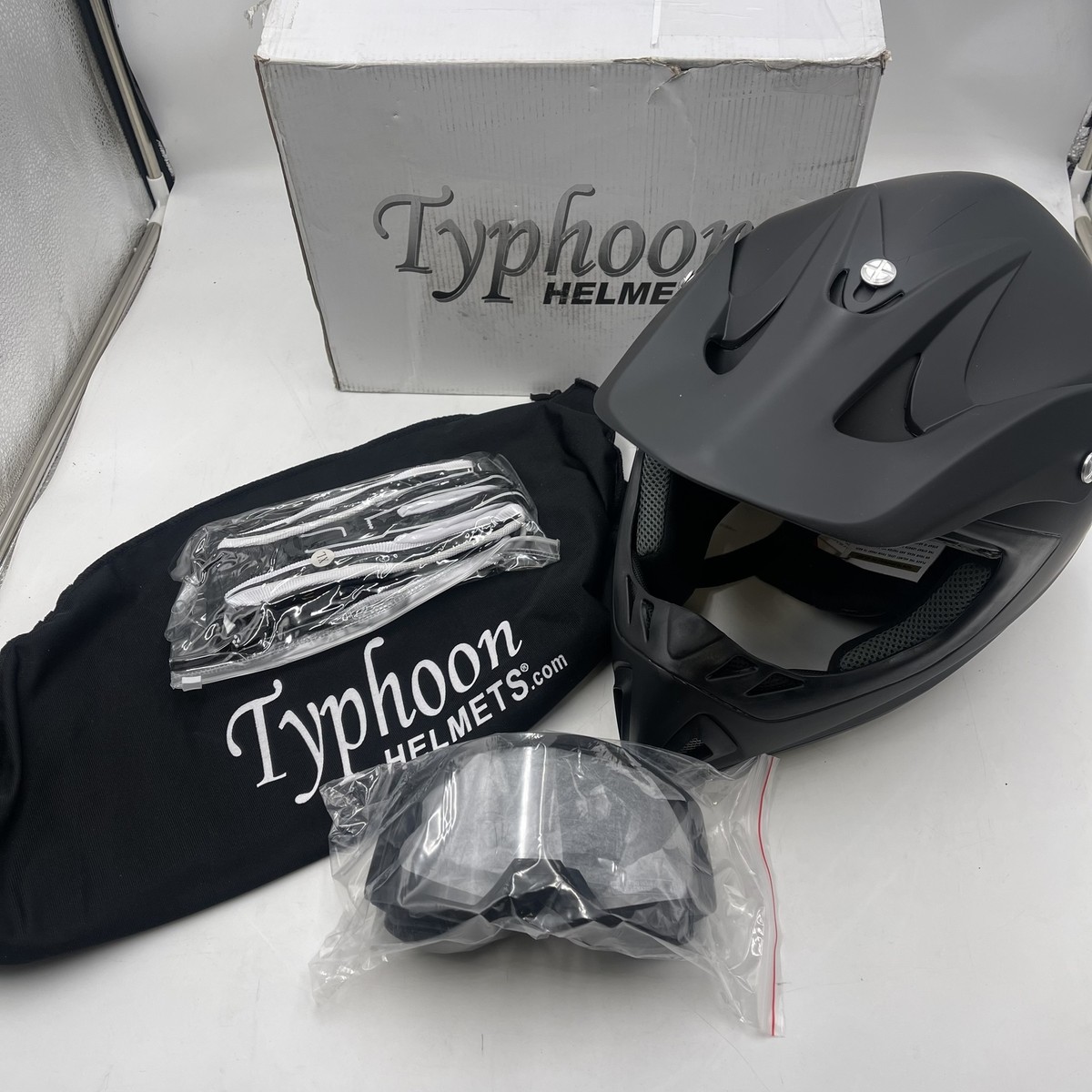 Typhoon Helmets SMK Typhoon RD1 Full Face Helmet Yellow | Motardinn