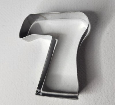 NUMBER SEVEN 7 BIRTHDAY ANNIVERSARY LARGE SIZE 4" COOKIE CUTTER USA | eBay