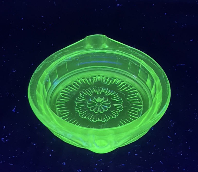 Hazel Atlas Green Uranium Glass Ashtray Flower Art Deco 4” (C) | eBay