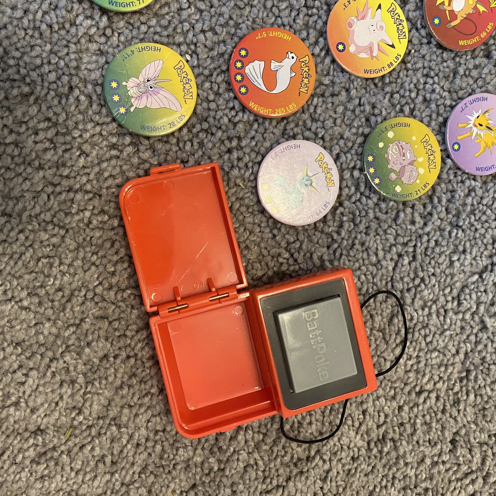 Vintage Pokemon Battle BattPoke Ball Blaster Toy with 14 Discs Red ...