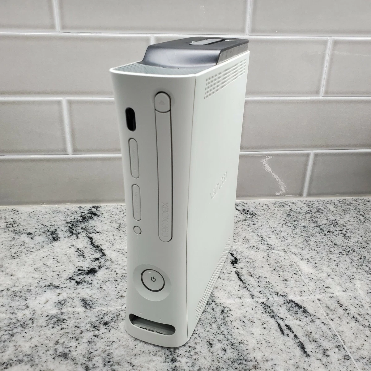 Xbox 360 Slim White Vs Black