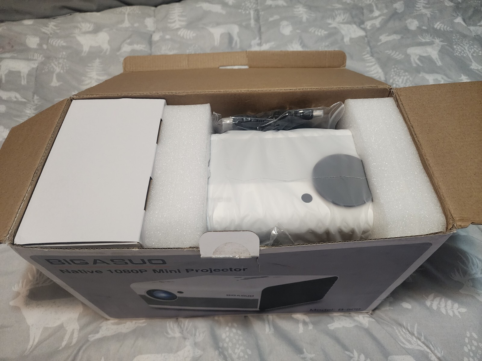 BIGASUO B-509 NATIVE 1080P MINI PROJECTOR DAMAGED BOX. NEW ITEM. | eBay