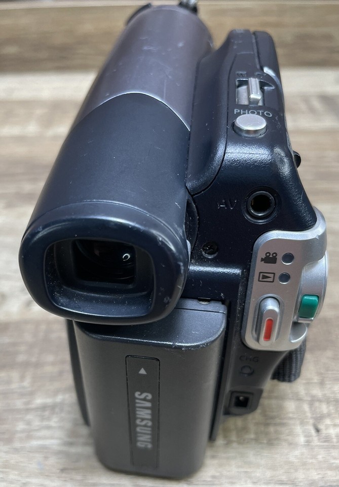 Samsung SC-DC173U DVD-R Camcorder with 34x Optical Zoom Video Camera W ...