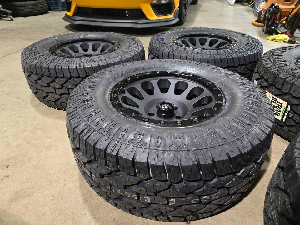 17x9 FUEL VECTOR D601 GUNMETAL WHEELS RIMS 5x127 + 33" A/T TIRES ...