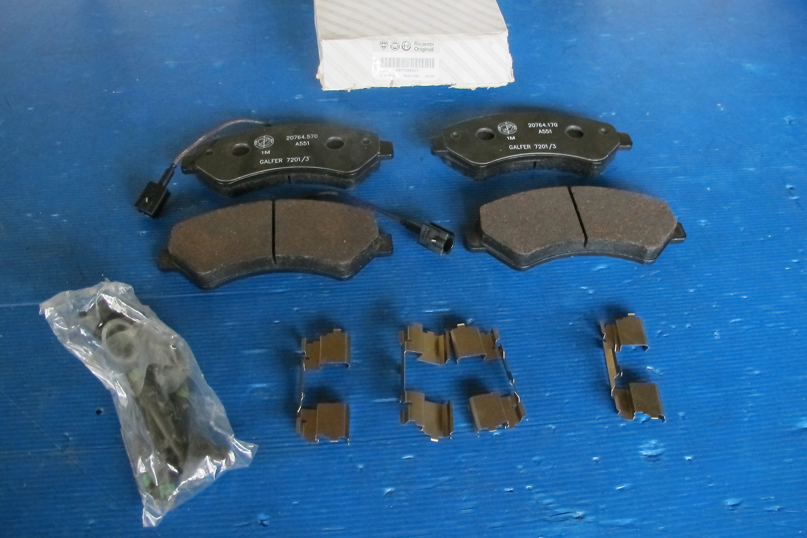 PLAQUETTE FREIN AVANT Droit Fiat 77366021 #731223 | Achetez sur eBay