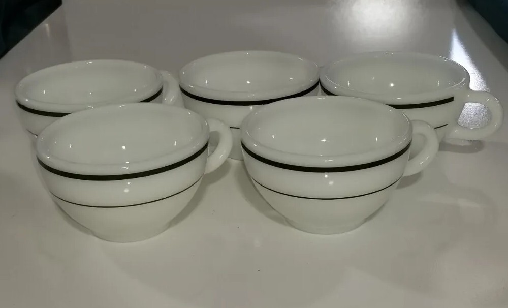 Set of 5 Vintage Pyrex Double Tough White Pyrex Mugs Cups Green Ring ...