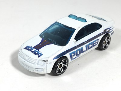 Hot Wheels 2009 Ford Fusion Police Car Pearl White HW City Works Series ...