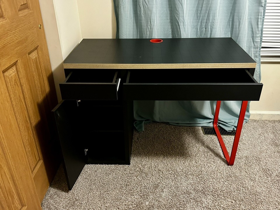 IKEA MICKE Desk - Black-Red | eBay