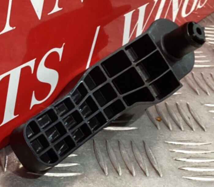 Mercedes-Benz S-class W222 Radiator Right Bracket A2225045940 Genuine ...