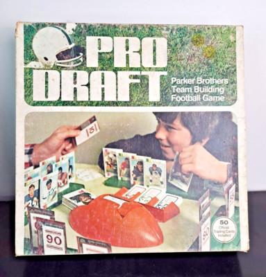 1974 Parker Bros. NFL FOOTBALL PRO DRAFT GAME Includes w/COOL NFL Map ...