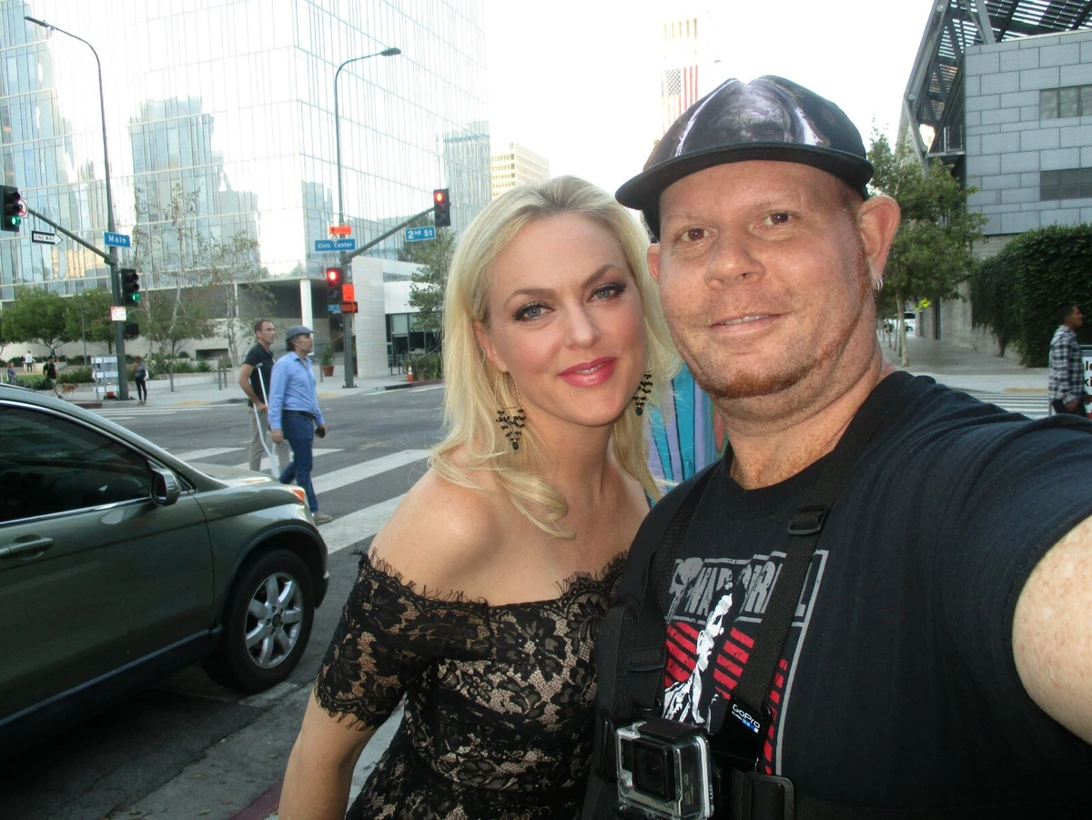 Elaine Hendrix Husband