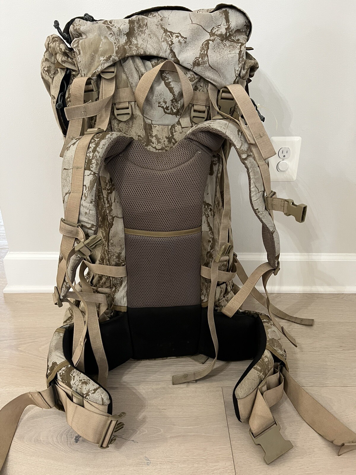 Prototype Mystery Ranch 6500 Pack Natural Gear Eagle Industries SEALs ...