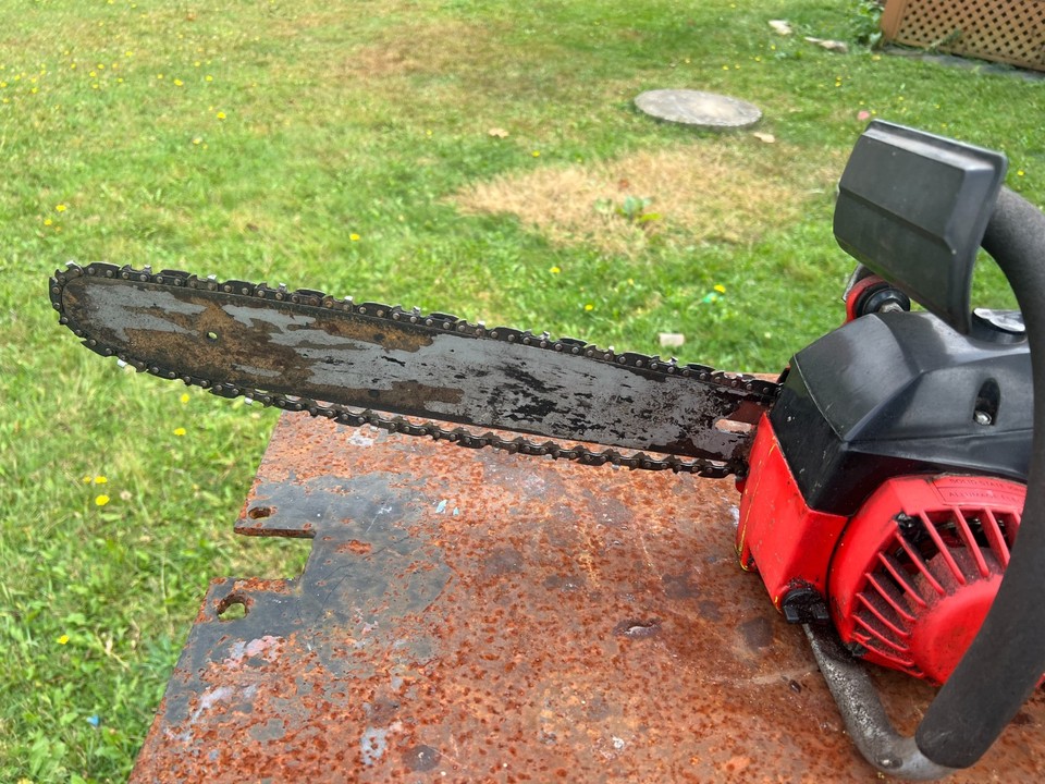CRAFTSMAN 2.3/16 Chain Saw with 16" Bar Chainsaw Has Compression | eBay