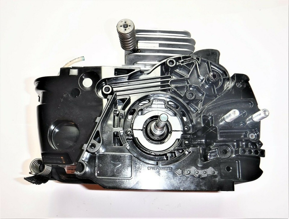 Poulan Pro Chainsaw PR4218 Complete Engine with Crank Case Oil Gas Tank ...