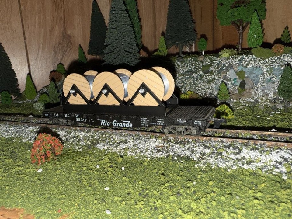 1:87 HO Scale Silver/Tan Wire Spool Load/Decor | eBay