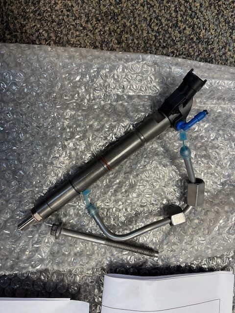 NEW Fuel Injector Motorcraft CN-6025 (BC3Z-9H529-E) | eBay