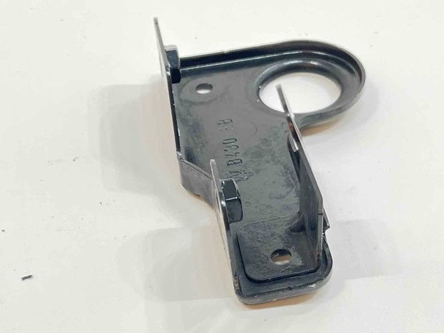 Maserati 670003525 Right Hand Lower Bracket Assembly Fits Ghibli ...