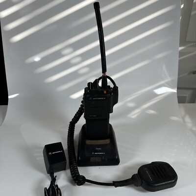 Motorola HT1000 Two-Way Radio 16 Channel w/ Charger | eBay