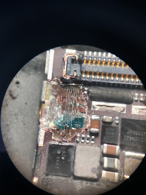 iPhone 6 PCB tracks damaged by wrong screw fix no display after LCD ...
