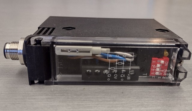 Pepperl Fuchs Visolux Photoelectric sensor RL23-8-H-2000-IR/49/42 ...