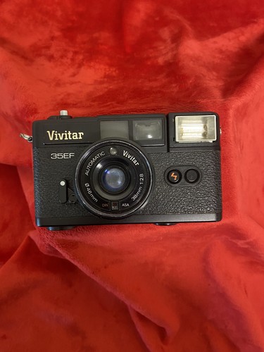 Vivitar 35mm VIEWFINDER CAMERA Model 35EF w/Built-In Electronic Flash ...