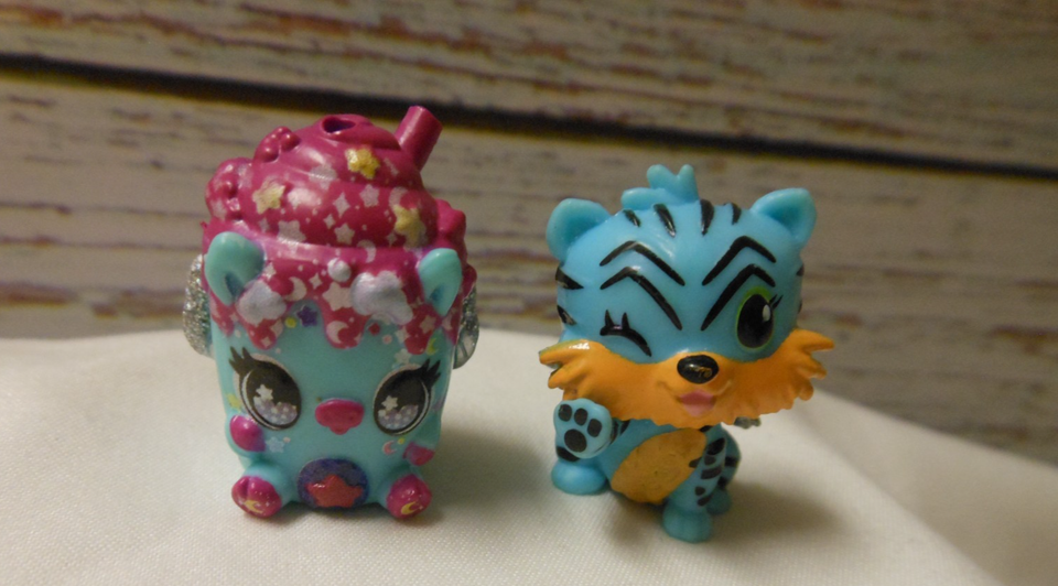 Lot of 4 SPIN MASTER Hatchimals Colleggtibles: Mini Figures ANIMALS ...