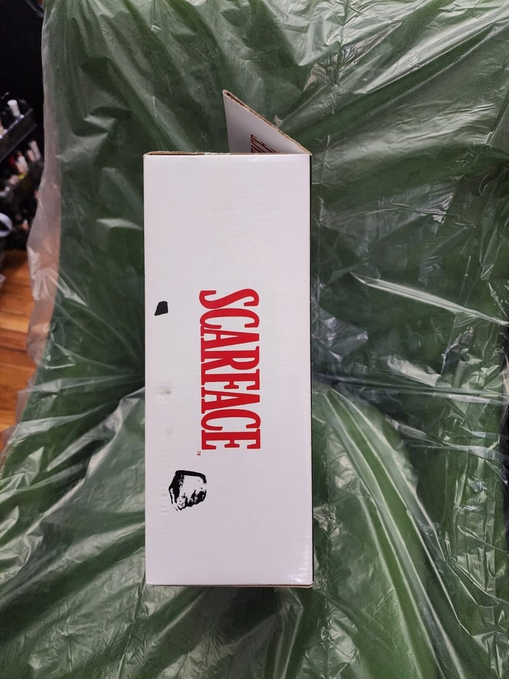 Mezco 2004 SCARFACE 10" Action Figure Tony Montana The Enforcer Brand ...