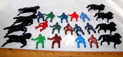 Lido soft plastic mounted knights x 15 + 8 hard plastic horses toy ...