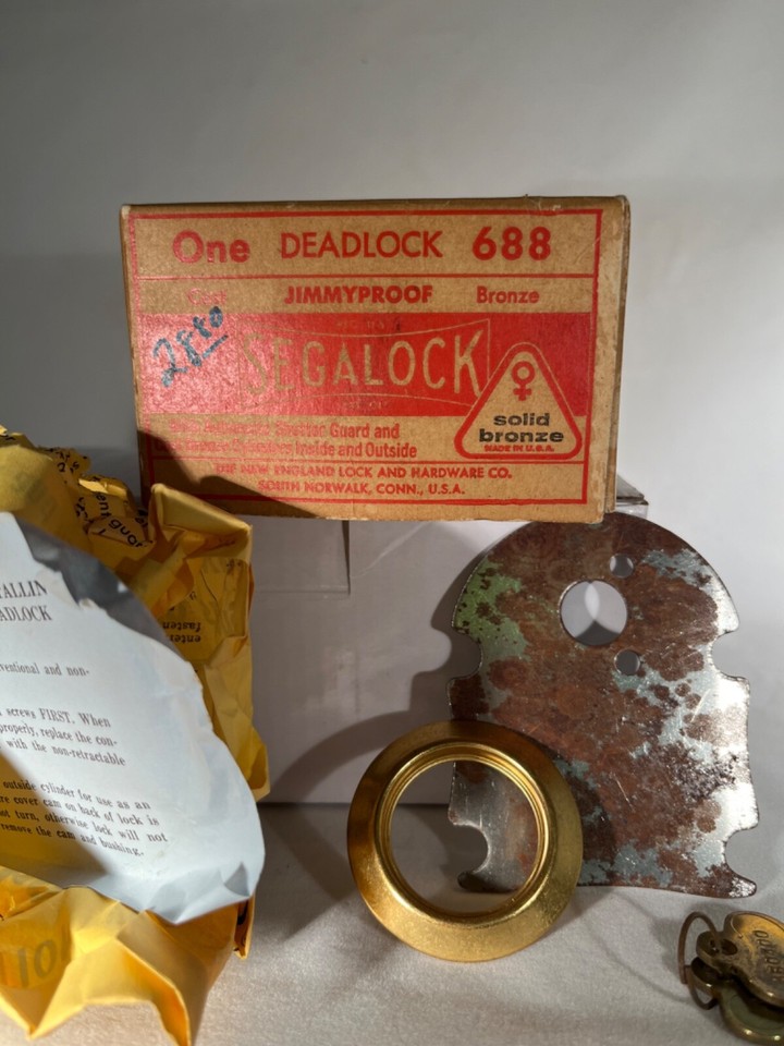 NOS VINTAGE SEGALOCK ONE 688 SOLID BRONZE DEADLOCK WITH BOX, 2 Keys ...